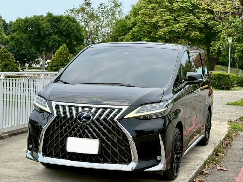 Lexus LM 2022年二手車 268.0萬 台中市-德品汽車商行 | 8891汽車