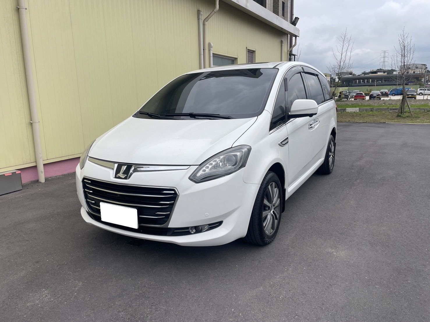 Luxgen M7 Turbo EcoHyper 2017年二手車 21.8萬 桃園市-丹丹汽車 | 8891汽車