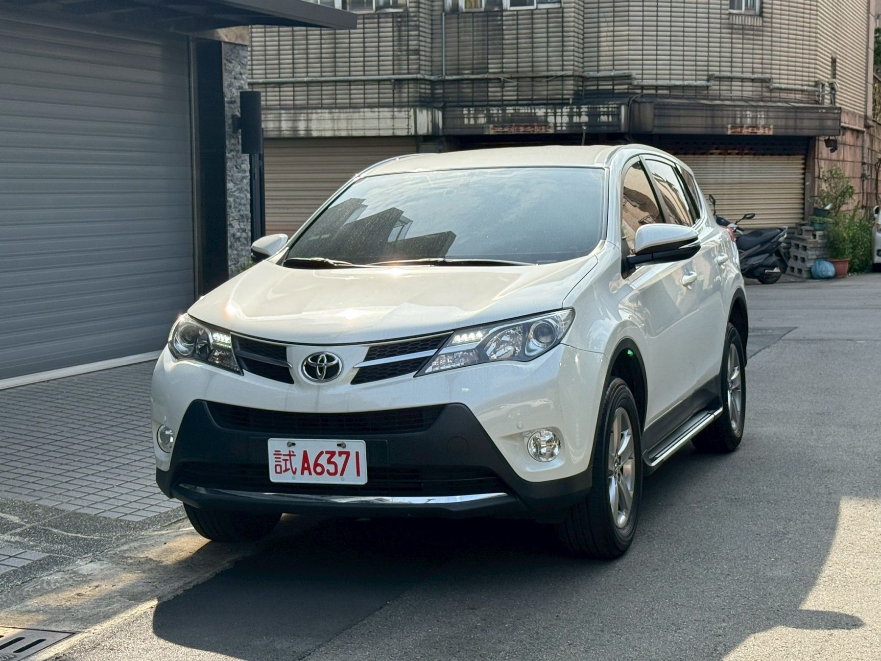 Toyota RAV4 2015年二手車 38.8萬 桃園市-日信汽車-張先生 | 8891汽車