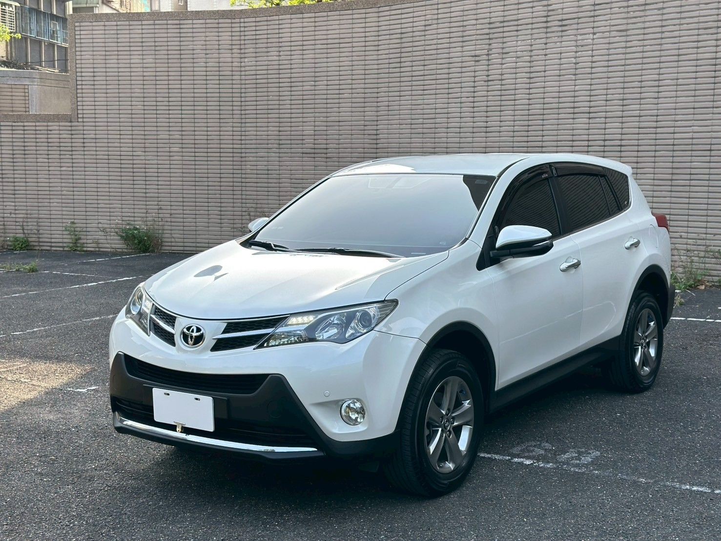 Toyota RAV4 2015年二手車 38.8萬 新北市-鎮湧汽車阿文五星好評 | 8891汽車