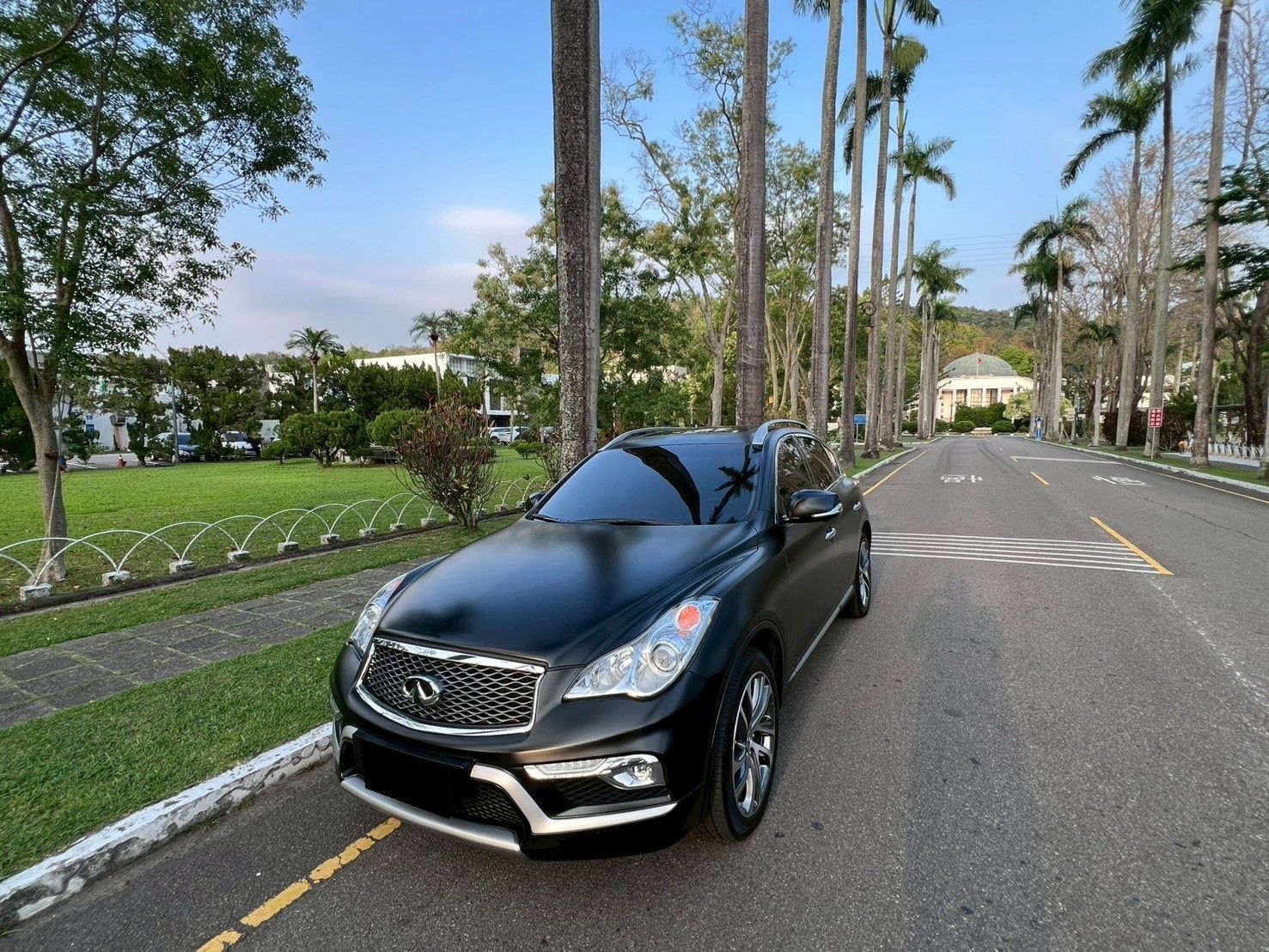 Infiniti QX50 2017年二手車 35.0萬 台中市-豬豬人中古車 | 8891汽車