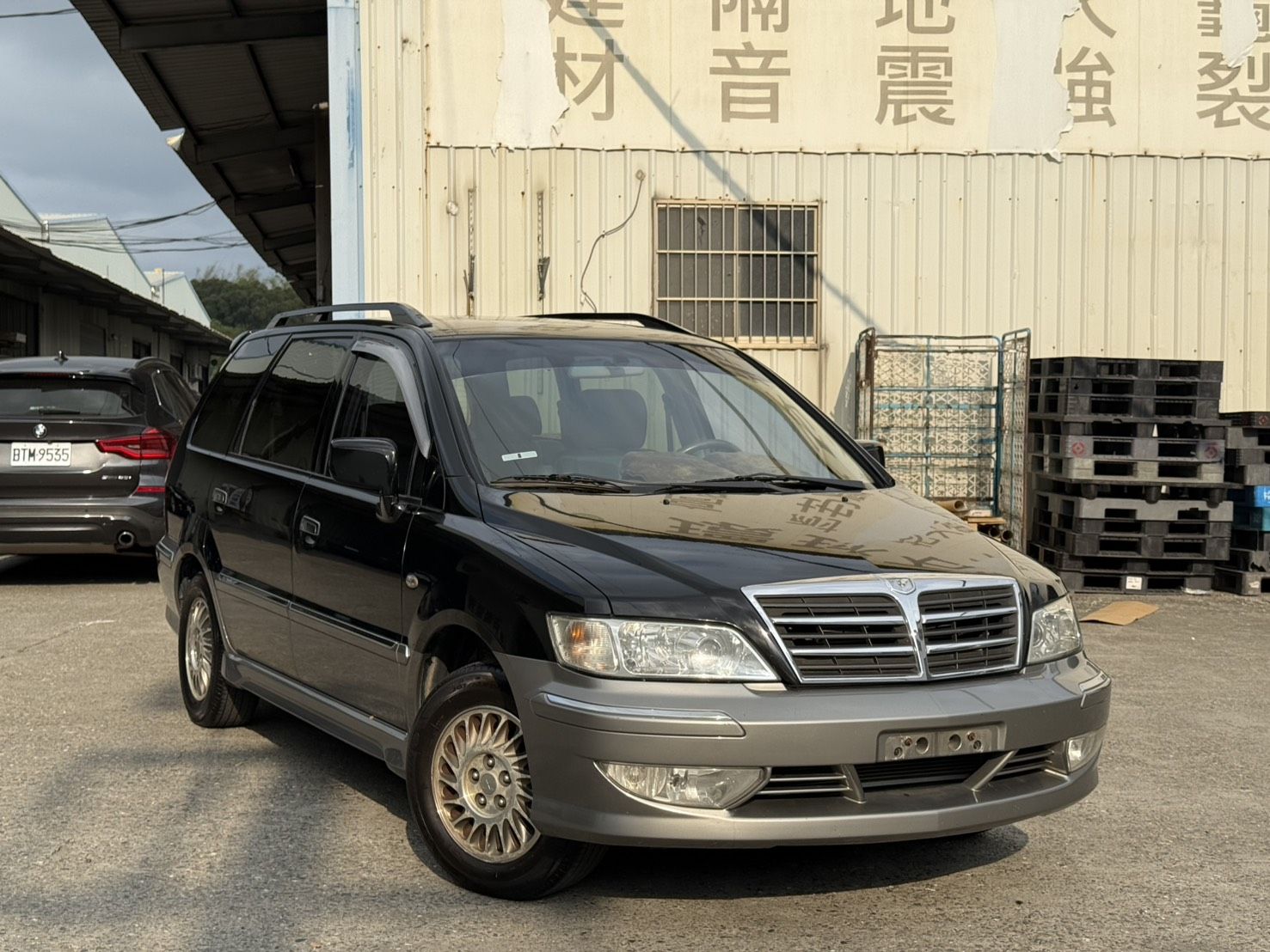 Mitsubishi Savrin 2004年二手車 6.8萬 高雄市-歐柏國際汽車有限公司 | 8891汽車