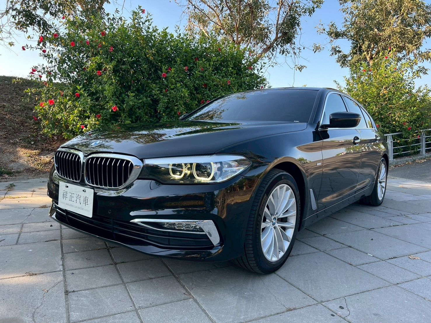 BMW 5-Series Sedan 2017年二手車 89.8萬 高雄市-祥正汽車有限公司 | 8891汽車