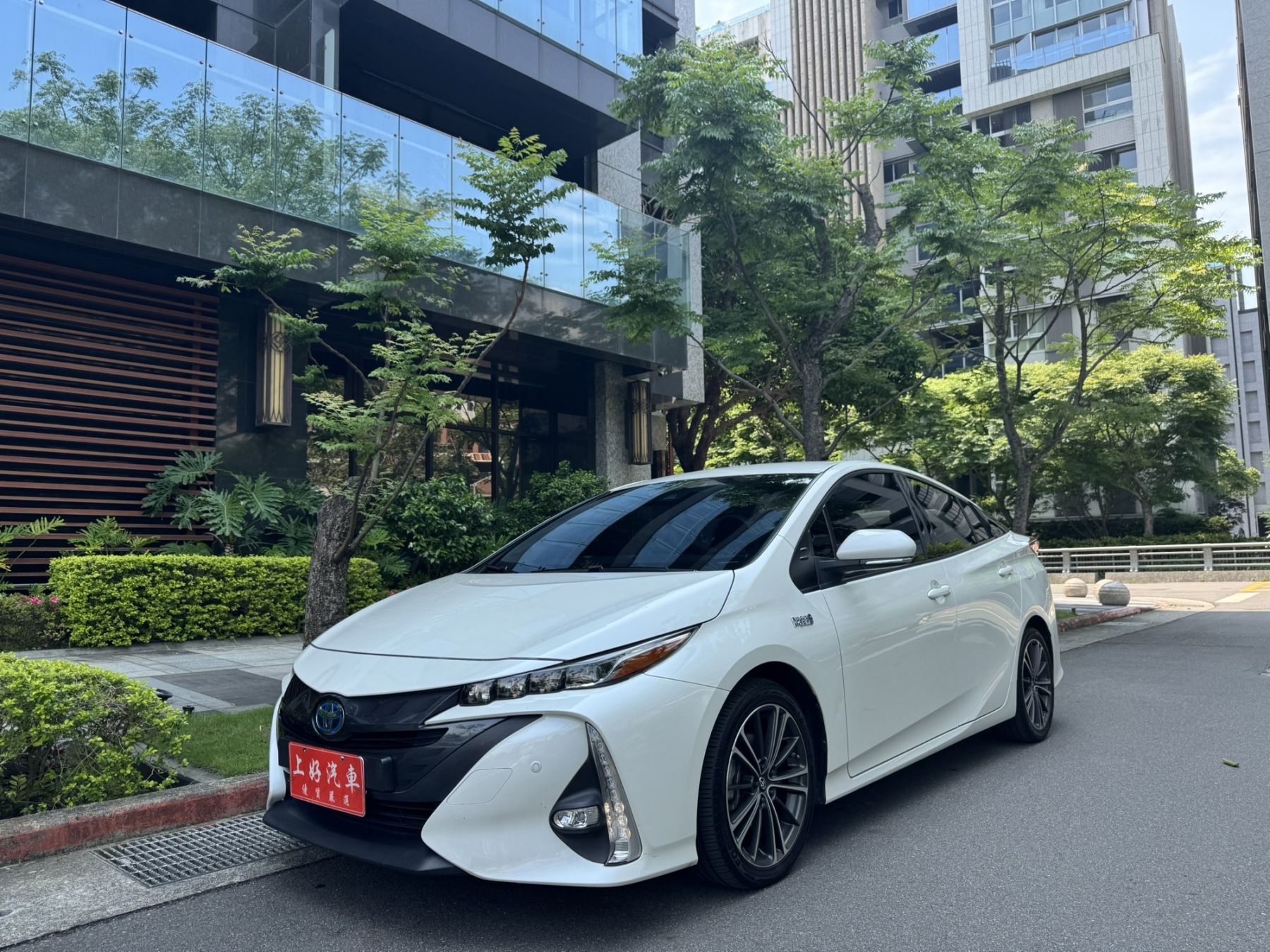 嚴選專區 - Toyota Prius PHV 2020年二手車 65.0萬 台北市-上好汽車-實車實價 | 8891汽車
