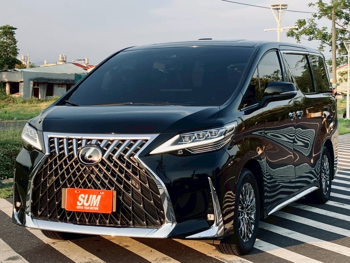 Lexus LM 2022年二手車 289.8萬 高雄市-全國汽車 | 8891汽車