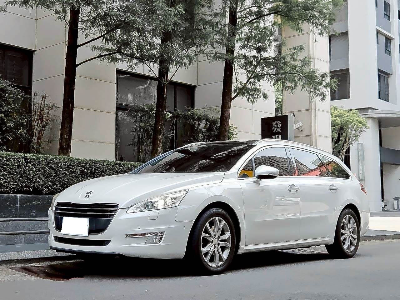 嚴選專區 - Peugeot 508 SW 2013年二手車 38.8萬 台中市-台中元盛汽車 | 8891汽車
