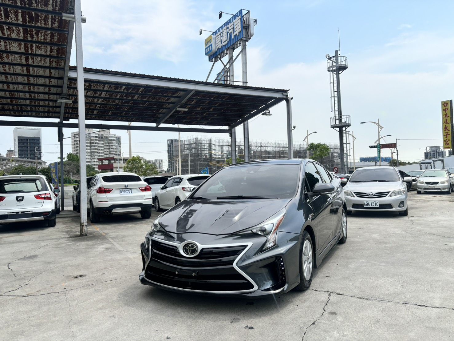 Toyota Prius 2017年二手車 29.8萬 台中市-萬通汽車 SAVE | 8891汽車