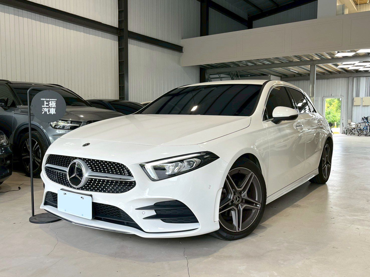 嚴選專區 - Mercedes-Benz A-Class 2022年二手車 139.8萬 台中市-上極汽車 | 8891汽車