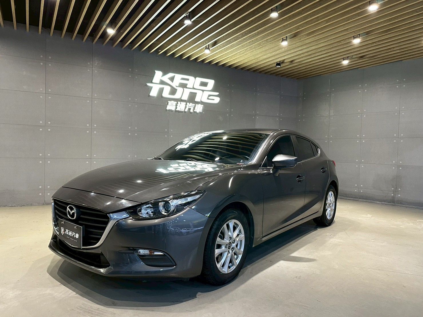 Mazda 3 5D 2018年二手車 38.8萬 彰化縣-高通認證車庫 | 8891汽車