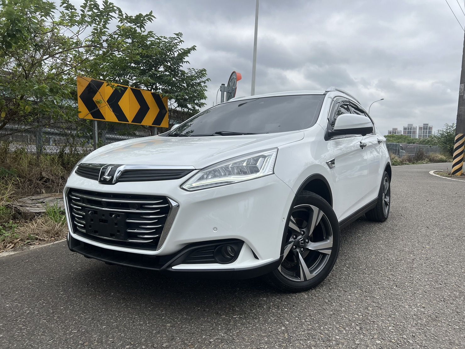 Luxgen U6 Turbo 2016年二手車 16.8萬 桃園市-包青天 | 8891汽車