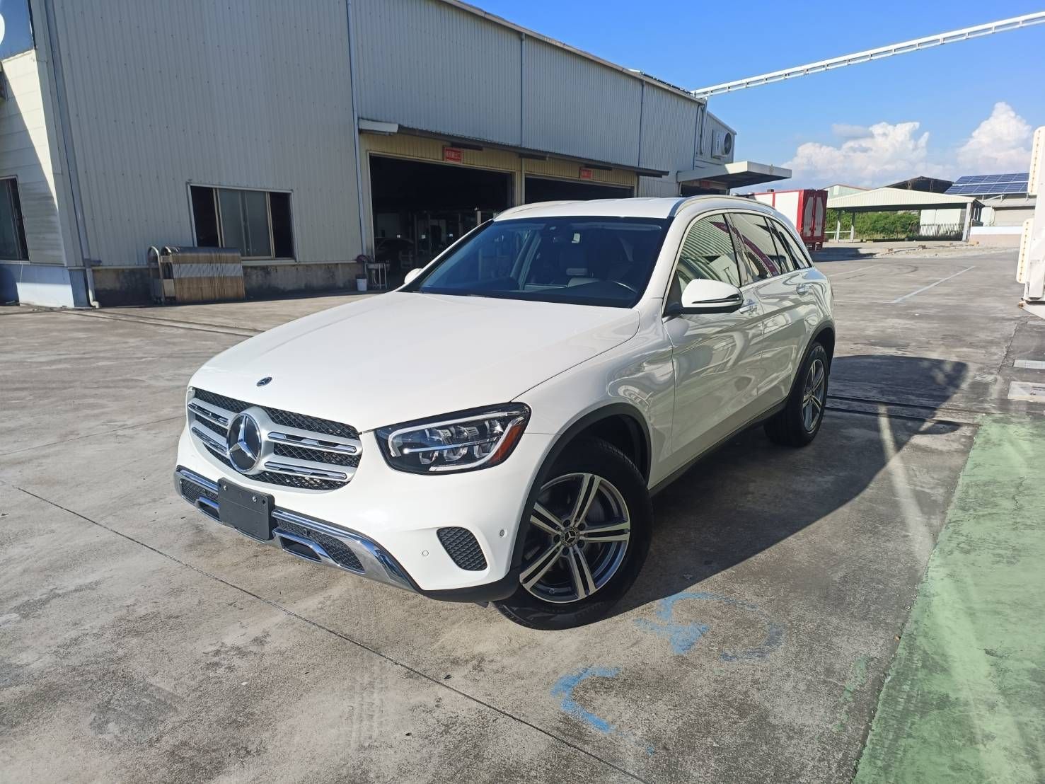 Mercedes-Benz GLC 2021年二手車 168.0萬 台南市-新泰汽車 | 8891汽車