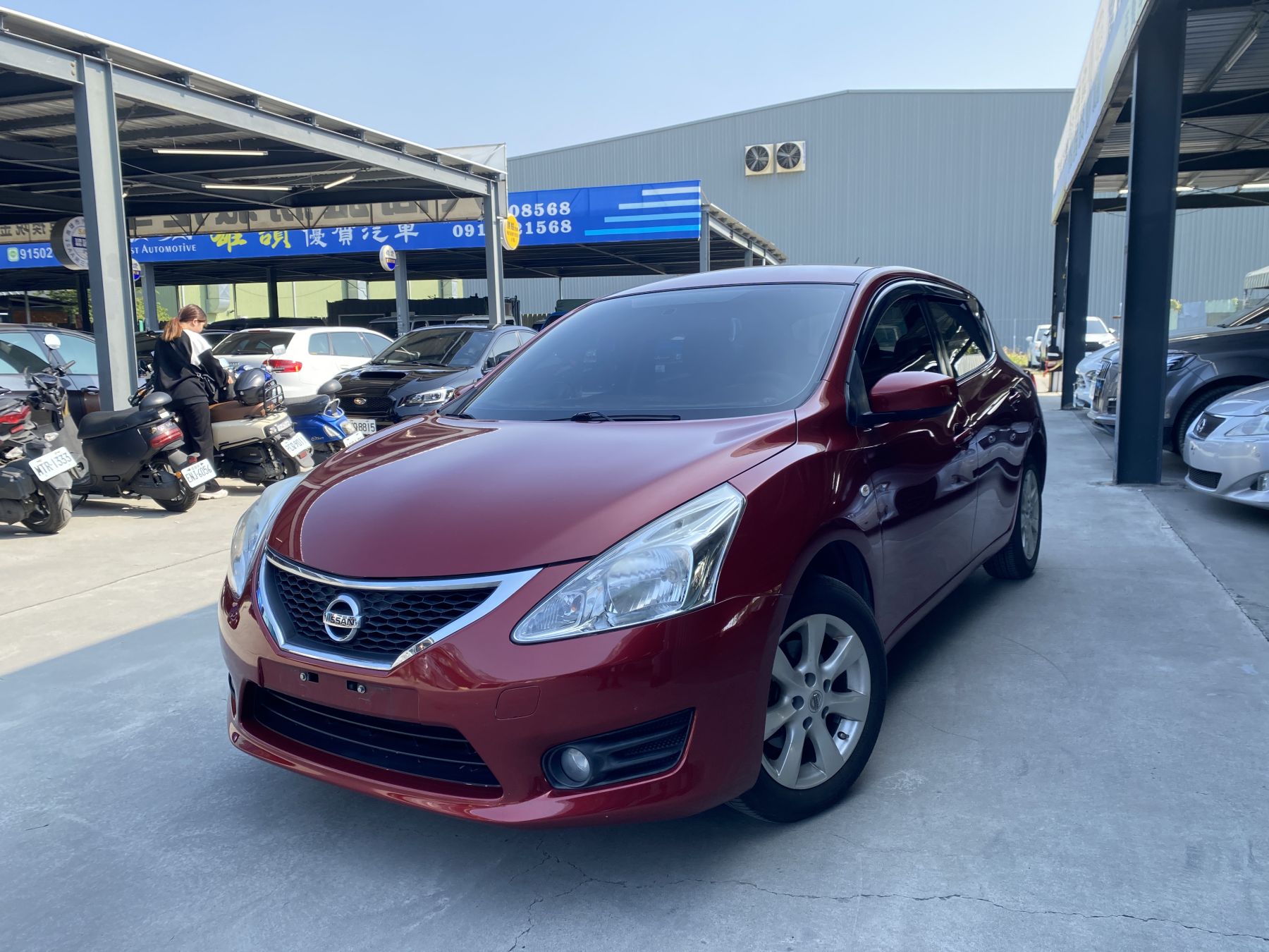 Nissan Tiida 5D 2015年二手車 15.8萬 高雄市-和濱汽車 | 8891汽車