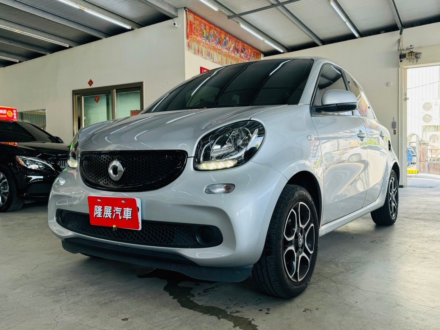 嚴選專區 - Smart Forfour 2018年二手車 36.8萬 台南市-sum隆展汽車 | 8891汽車