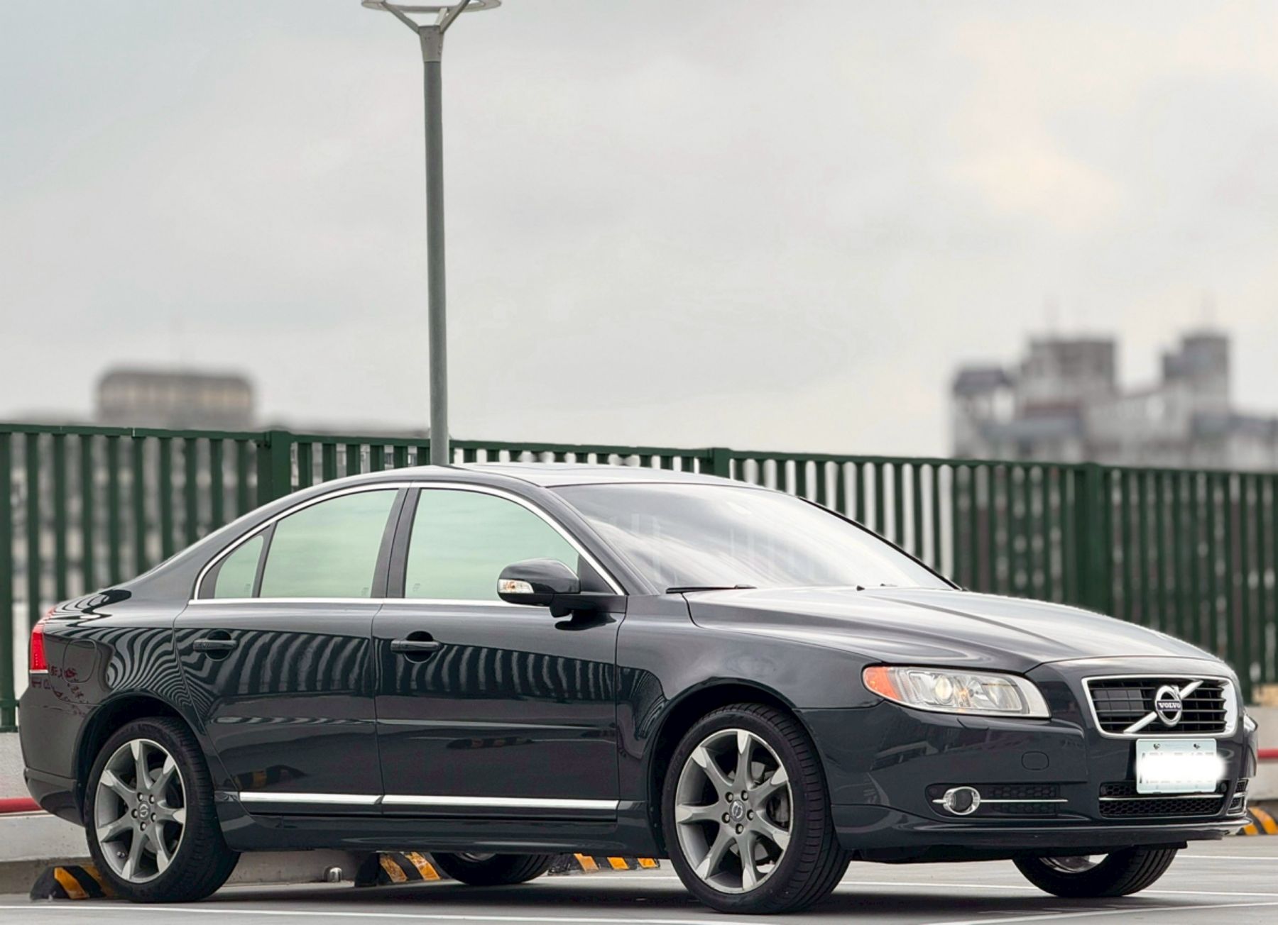 Volvo S80 2010年二手車 19.8萬 台中市-鉑鈕二手車 | 8891汽車