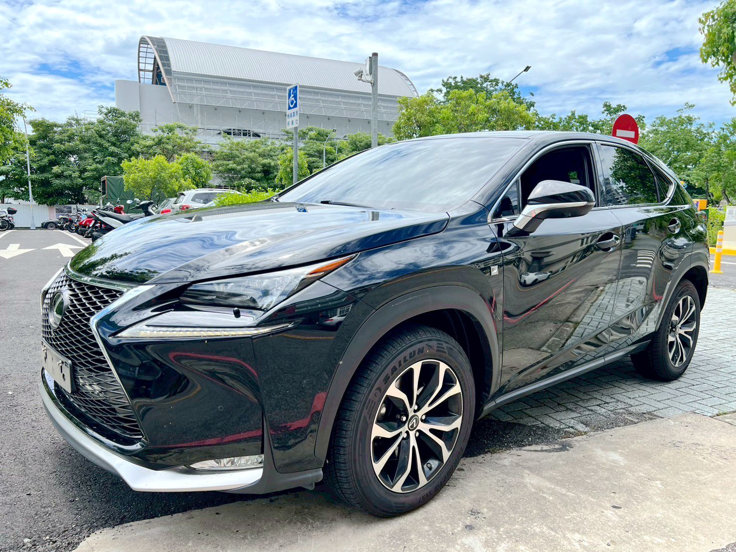 Lexus NX 2017年二手車 70.8萬 台中市-大同汽車行銷中心 | 8891汽車