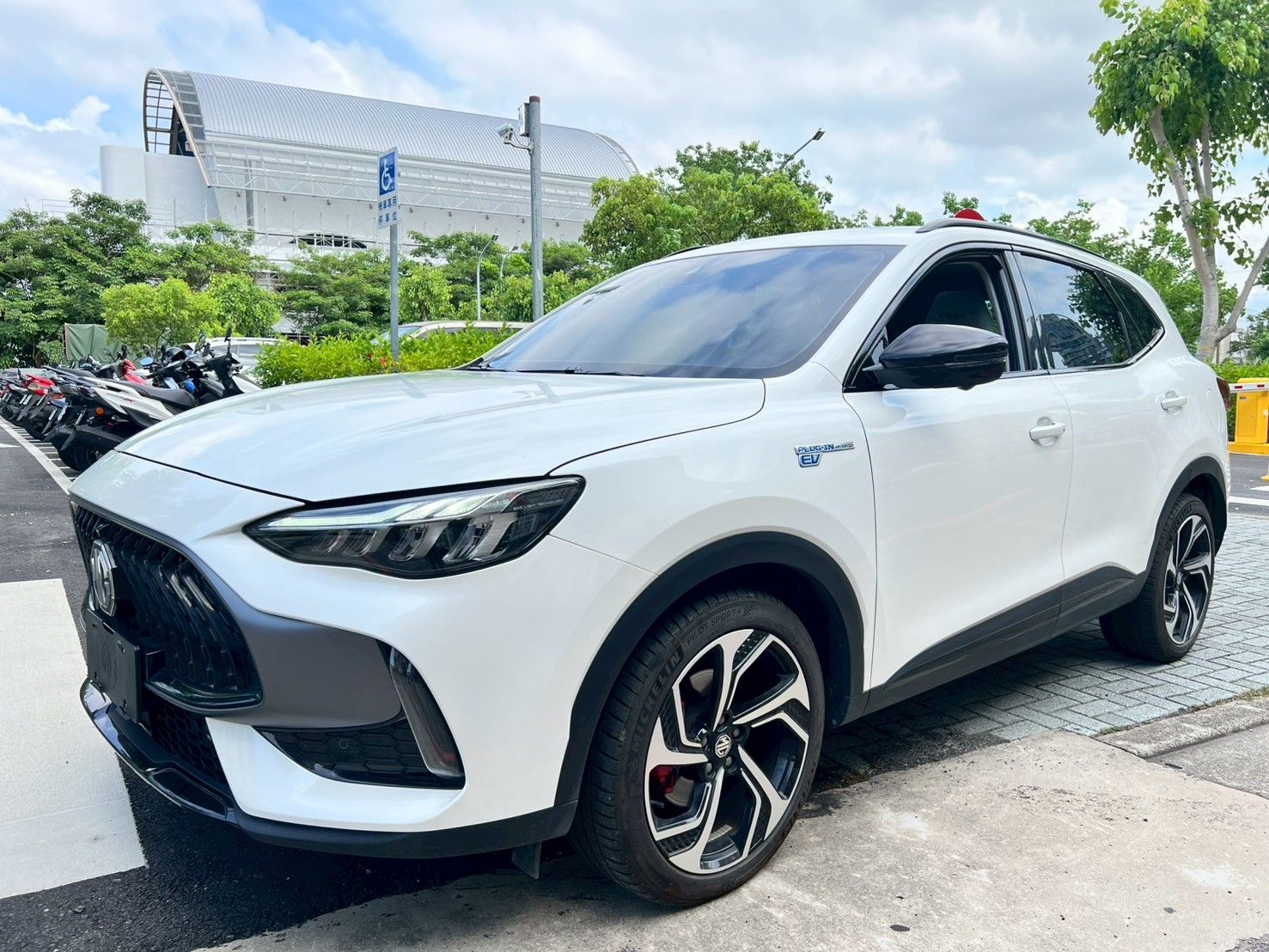 MG HS PHEV 2023年二手車 71.8萬 台中市-裕富汽車 | 8891汽車