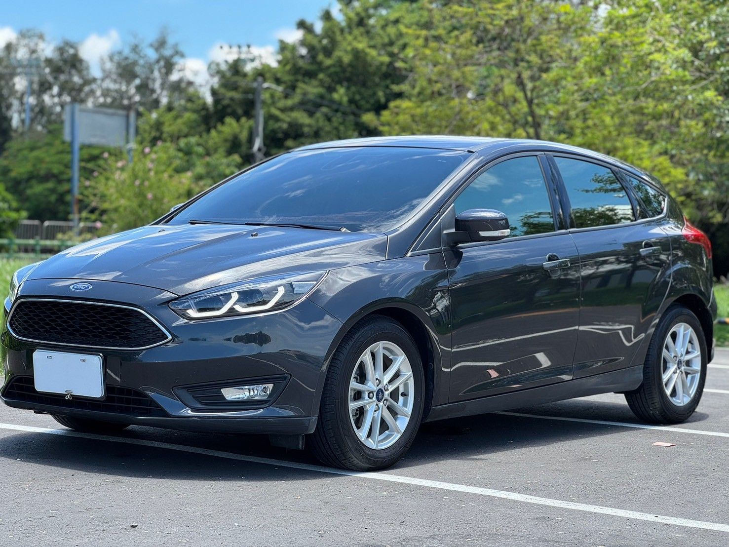 Ford Focus 5D 2016年二手車 25.8萬 台南市-長順車業 | 8891汽車