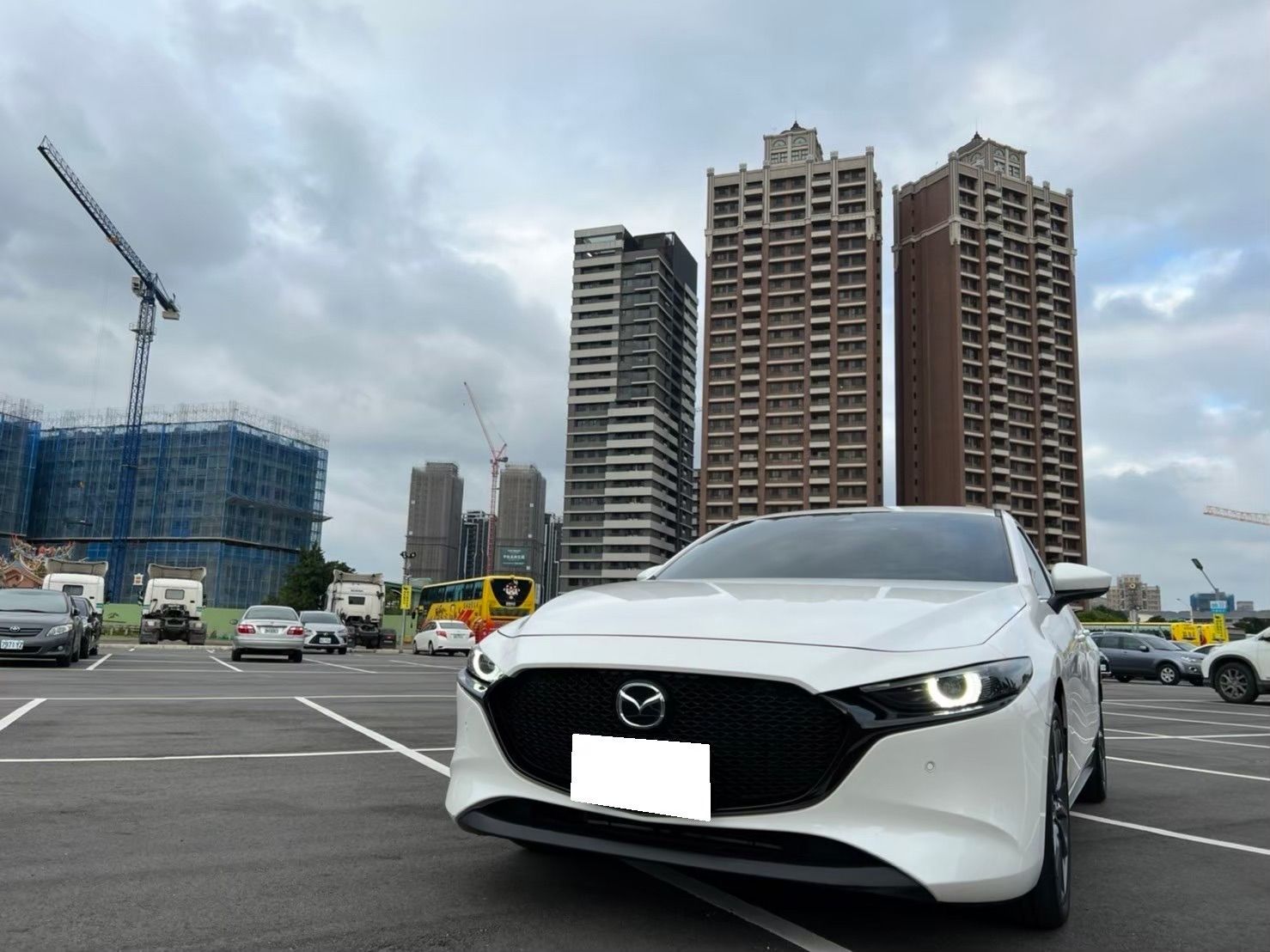 Mazda 3 5D 2019年二手車 28.0萬 桃園市-傑誠認證車 | 8891汽車