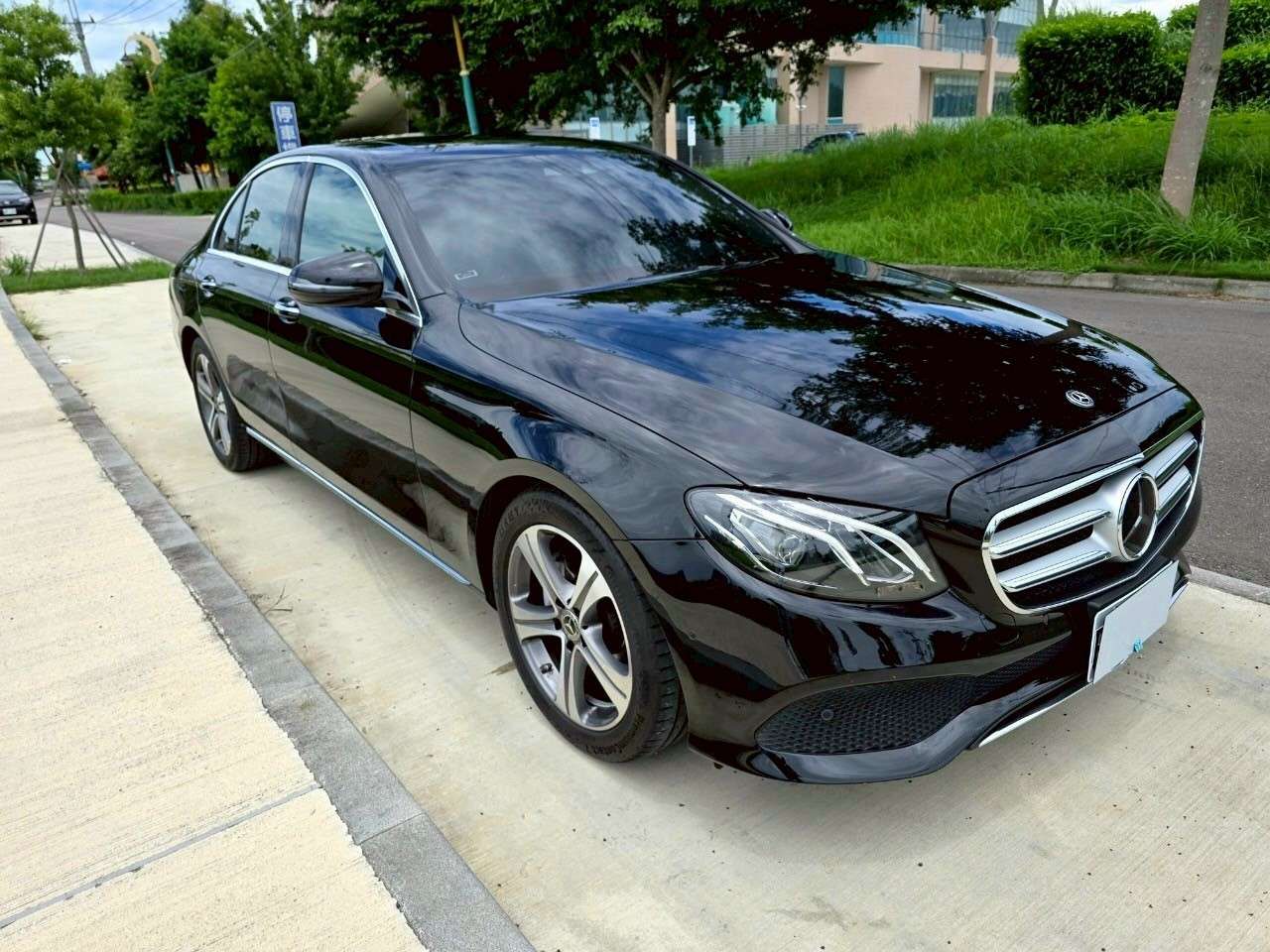 Mercedes-Benz E-Class Sedan 2019年二手車 98.8萬 台中市-凱馳車業 | 8891汽車