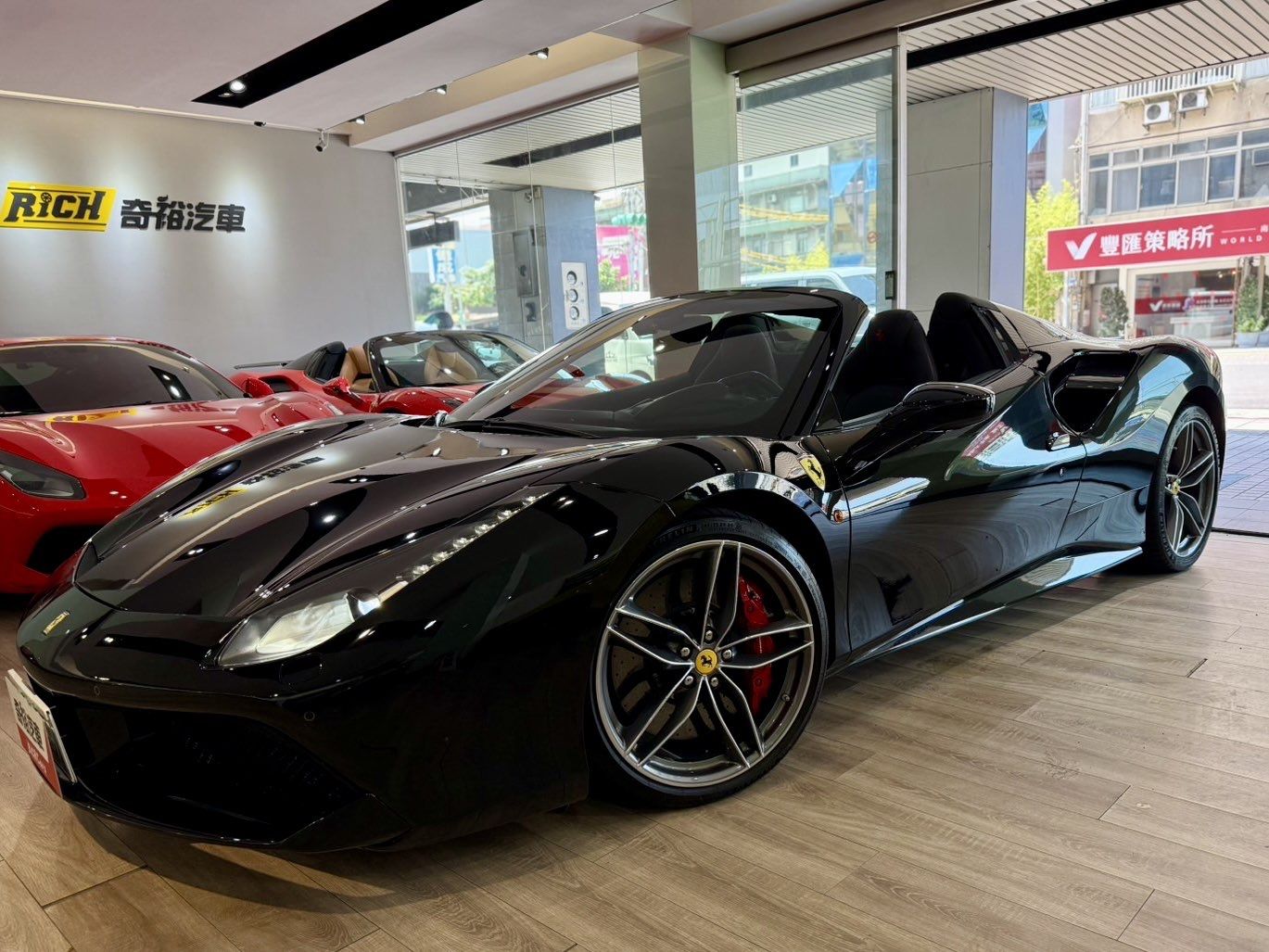 Ferrari 488 Spider 2018年二手車 958.0萬 台北市-奇裕汽車RiCH | 8891汽車
