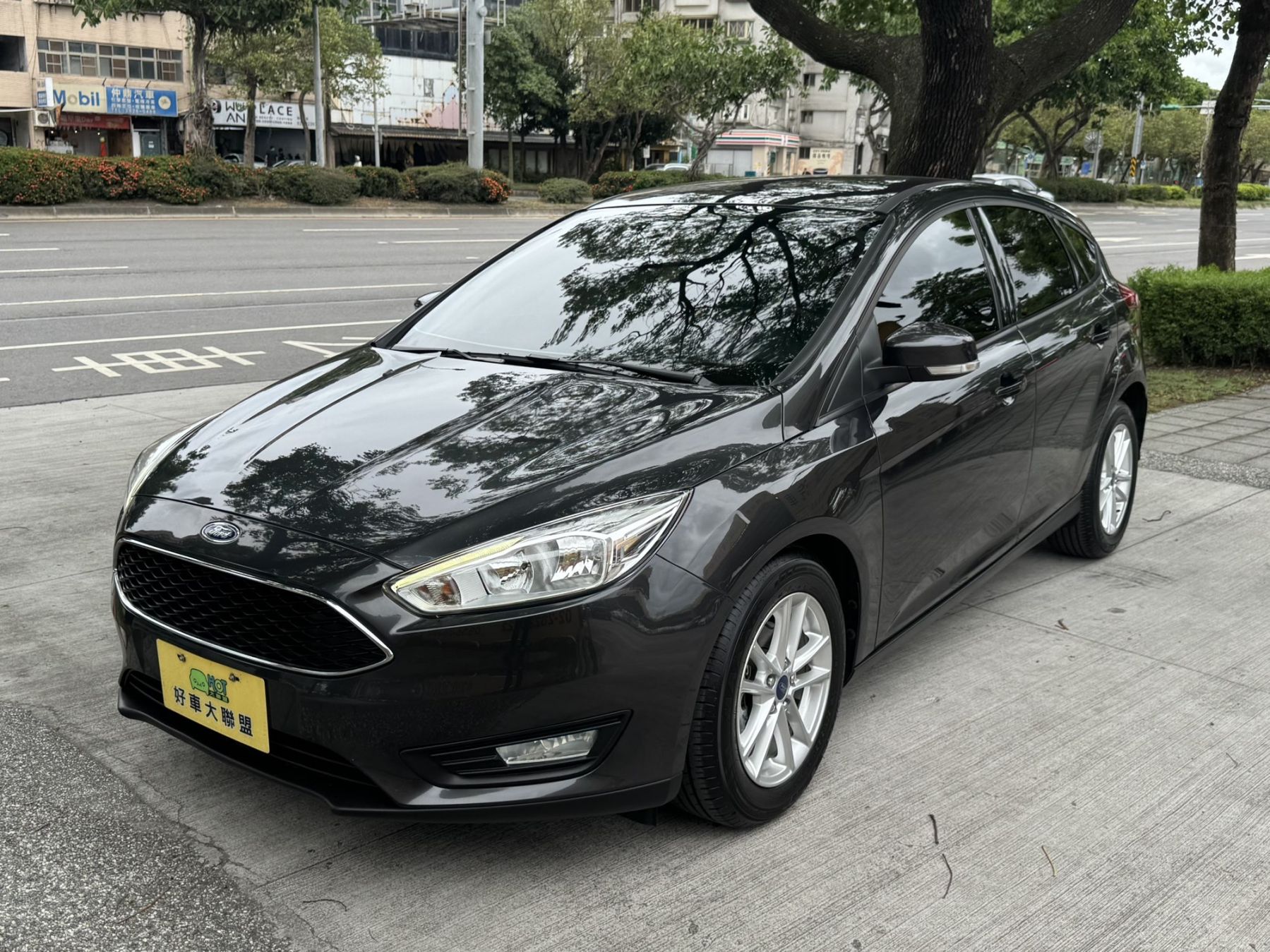 嚴選專區 - Ford Focus 5D 2016年二手車 29.8萬 台北市-HOT駿馭汽車 | 8891汽車