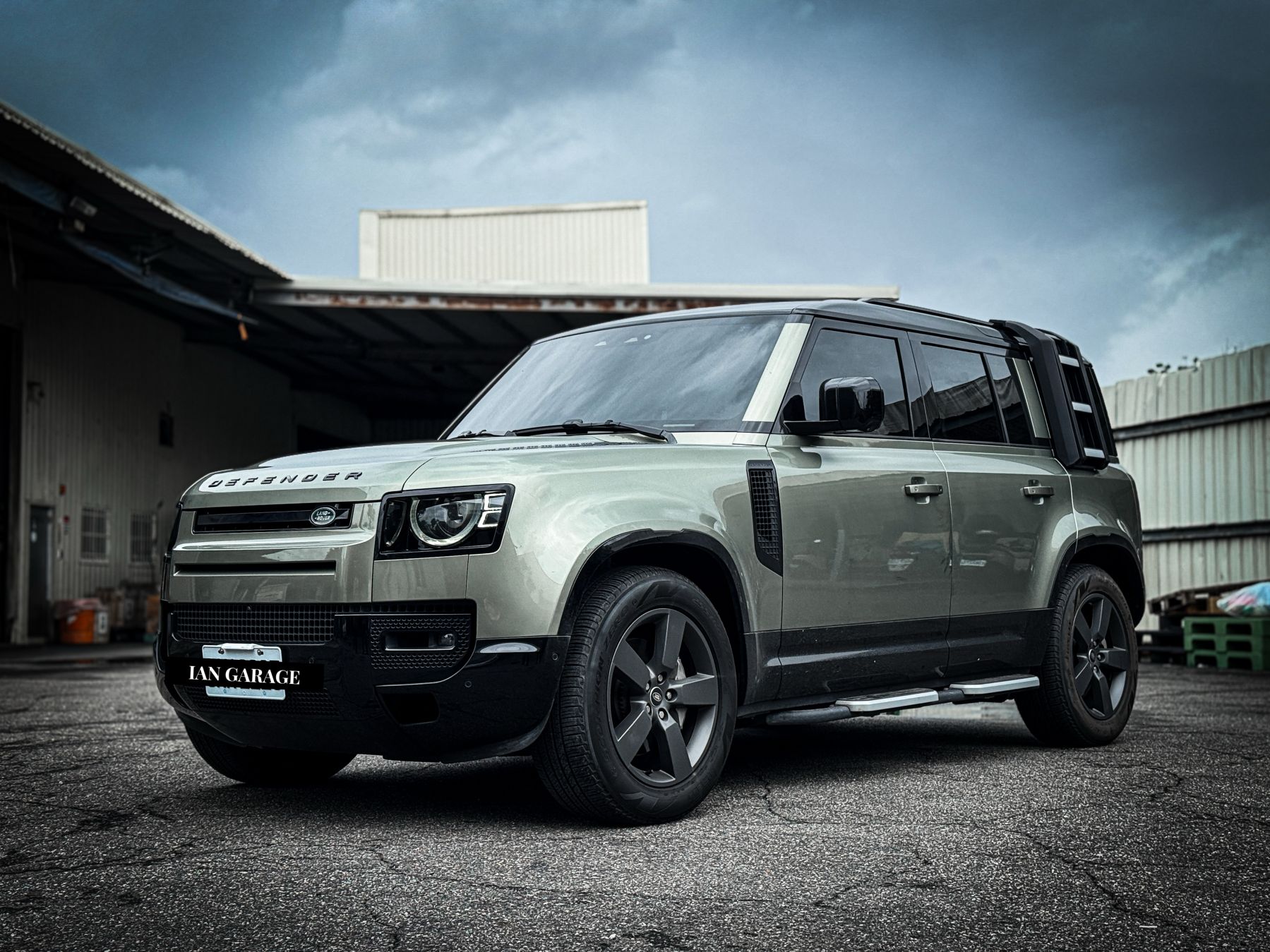 Land Rover Defender 2024年二手車 283.8萬 新北市-弘達國際汽車 | 8891汽車