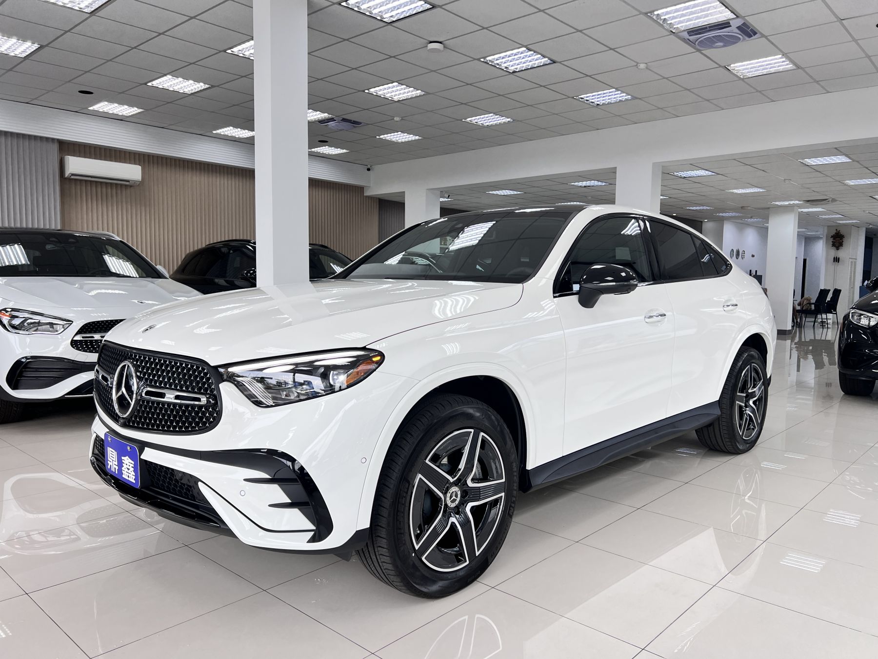 Mercedes-Benz GLC Coupe 2025年二手車 308.0萬 桃園市-鼎鑫汽車有限公司 | 8891汽車