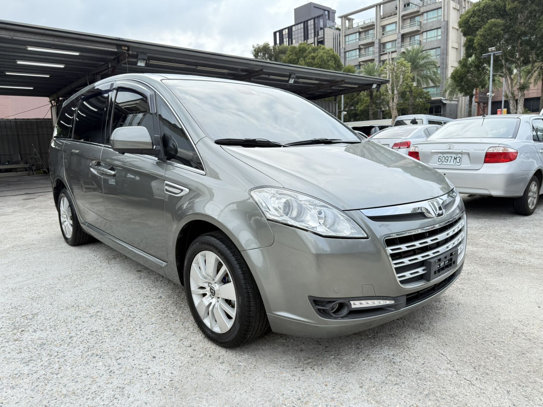 Luxgen 7 MPV 2014年二手車 18.8萬 新北市-奇駿汽車 | 8891汽車
