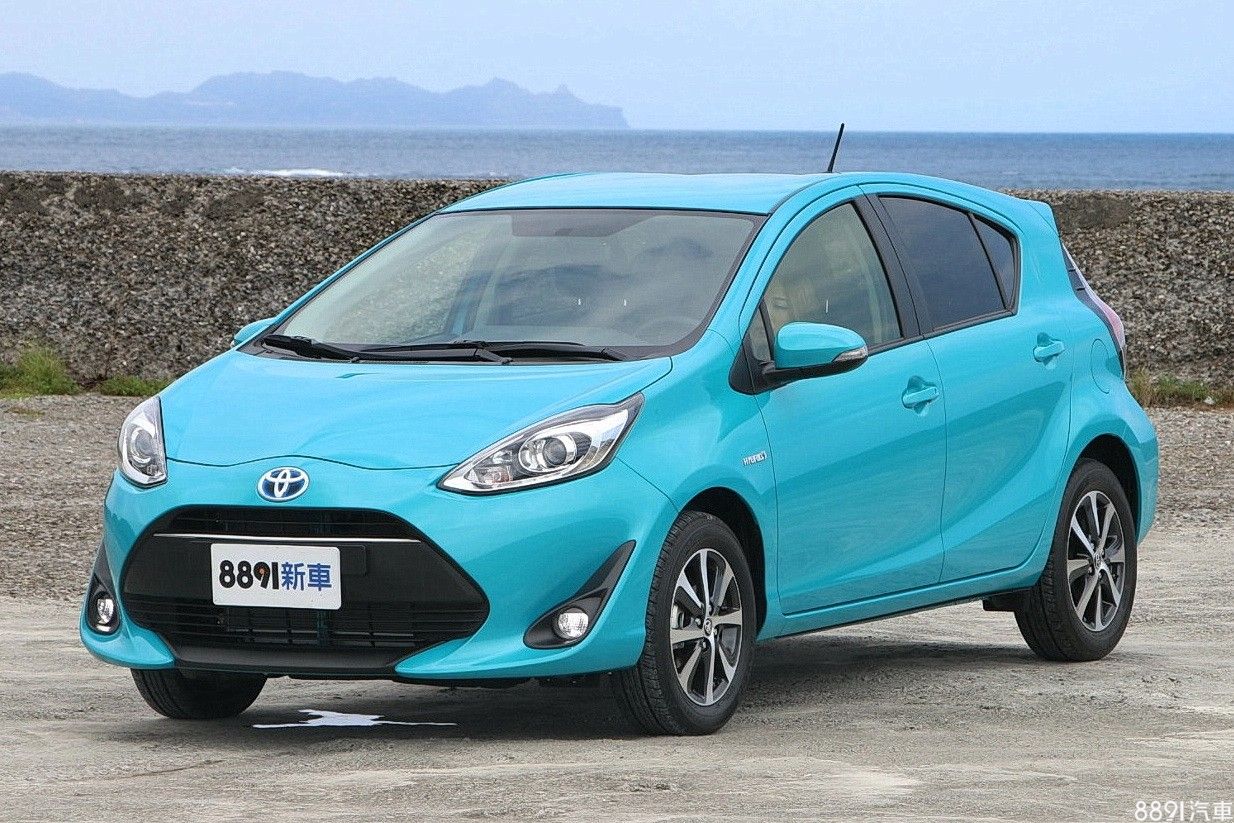 2021 prius c store