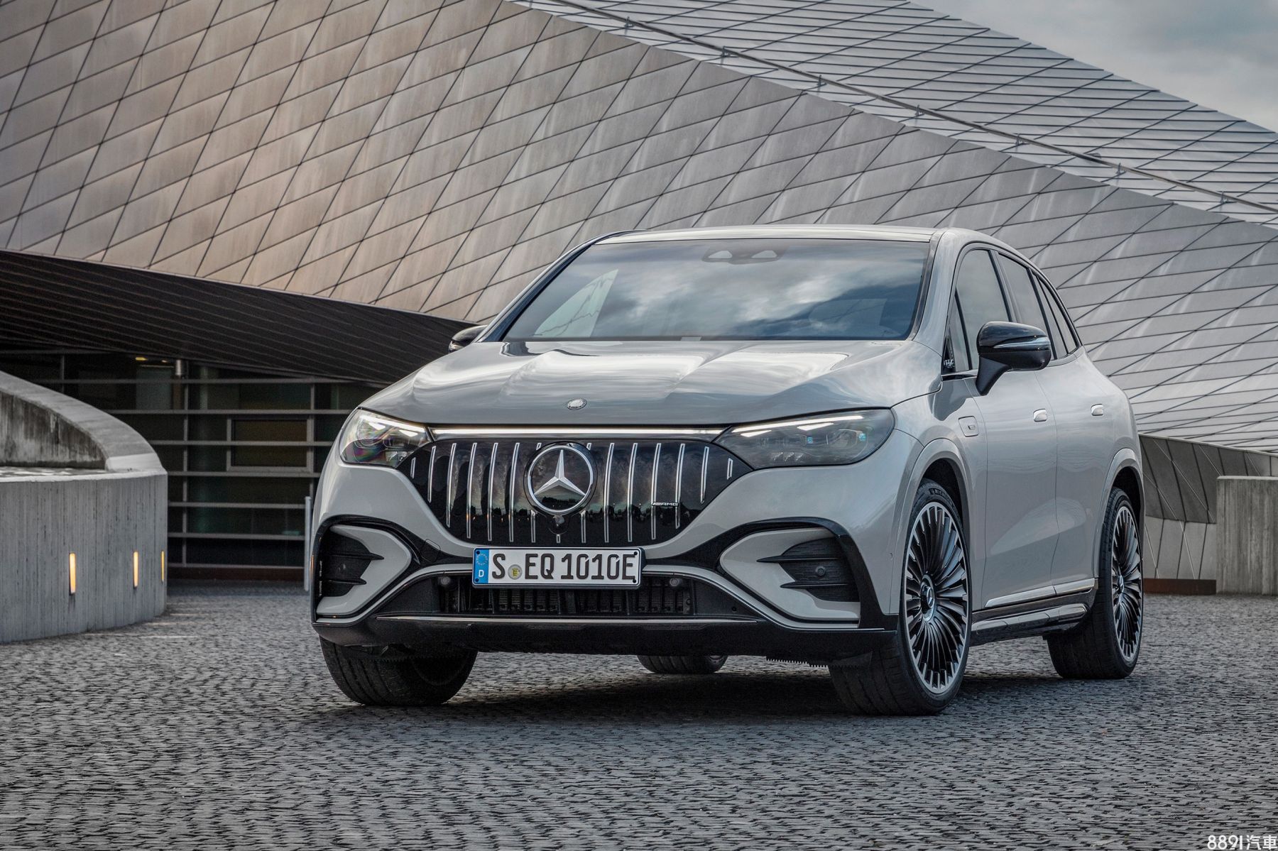 賓士EQE SUV正式發表！台灣預告明年導入-8891汽車