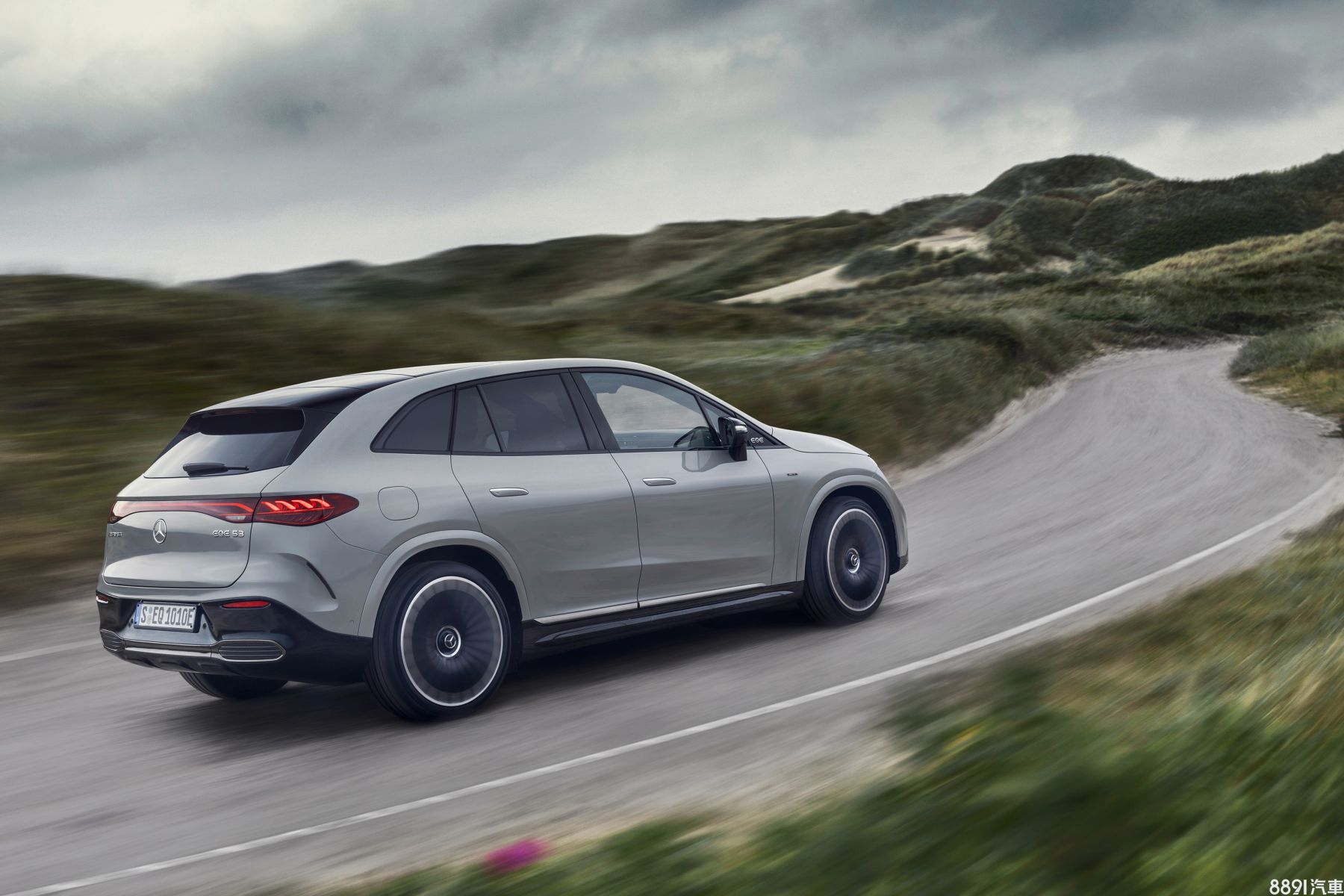 賓士EQE SUV正式發表！台灣預告明年導入-8891汽車