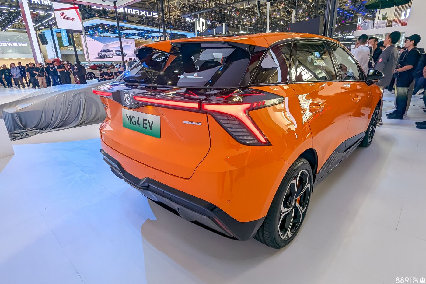 【2024北京車展】將來台灣最便宜的EV？MG4實車近賞 | 8891新車