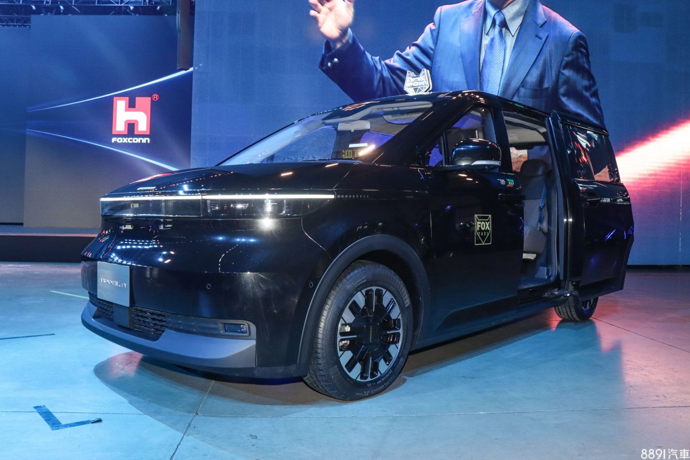 【2025鴻海科技日】Model A三版本展演！2～7座電動MPV可家用可商用！ | 8891新車